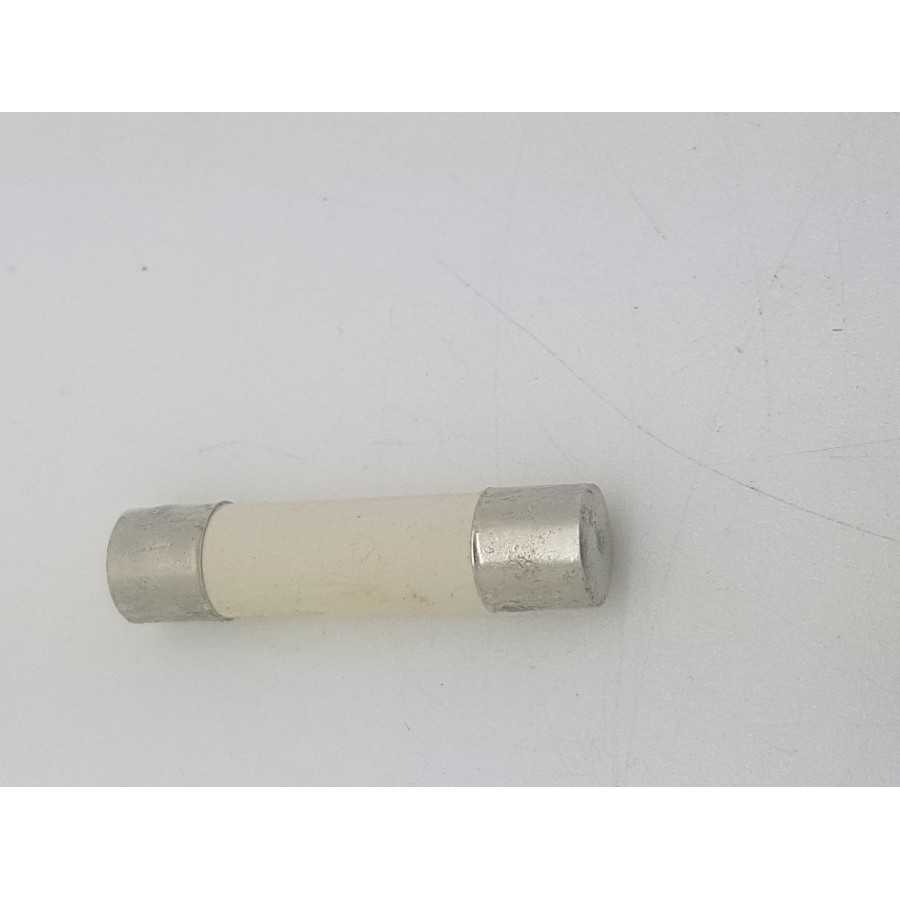 Jual Fuse AC / sikring keramik 15 A | Jakmall.com