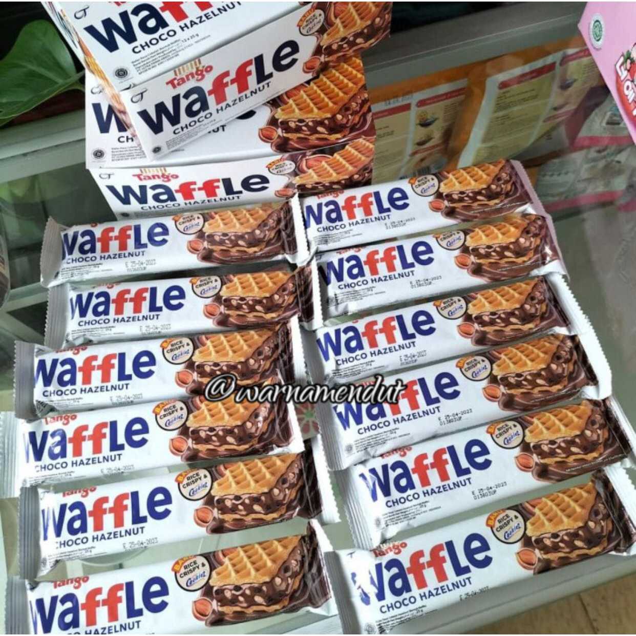 Jual Wafer tango waffle rasa choco hazelnut 25gr 1 box (12pcs)