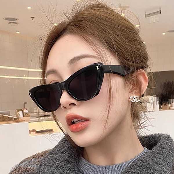 Jual kacamata hitam wanita cool triangle large frame sunglasses