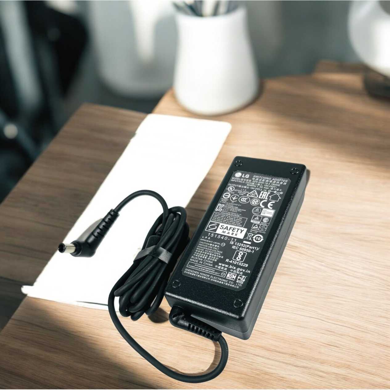 Jual LG Adaptor DC Power Supply 19V 2.1A for LED LCD Monitor 19V